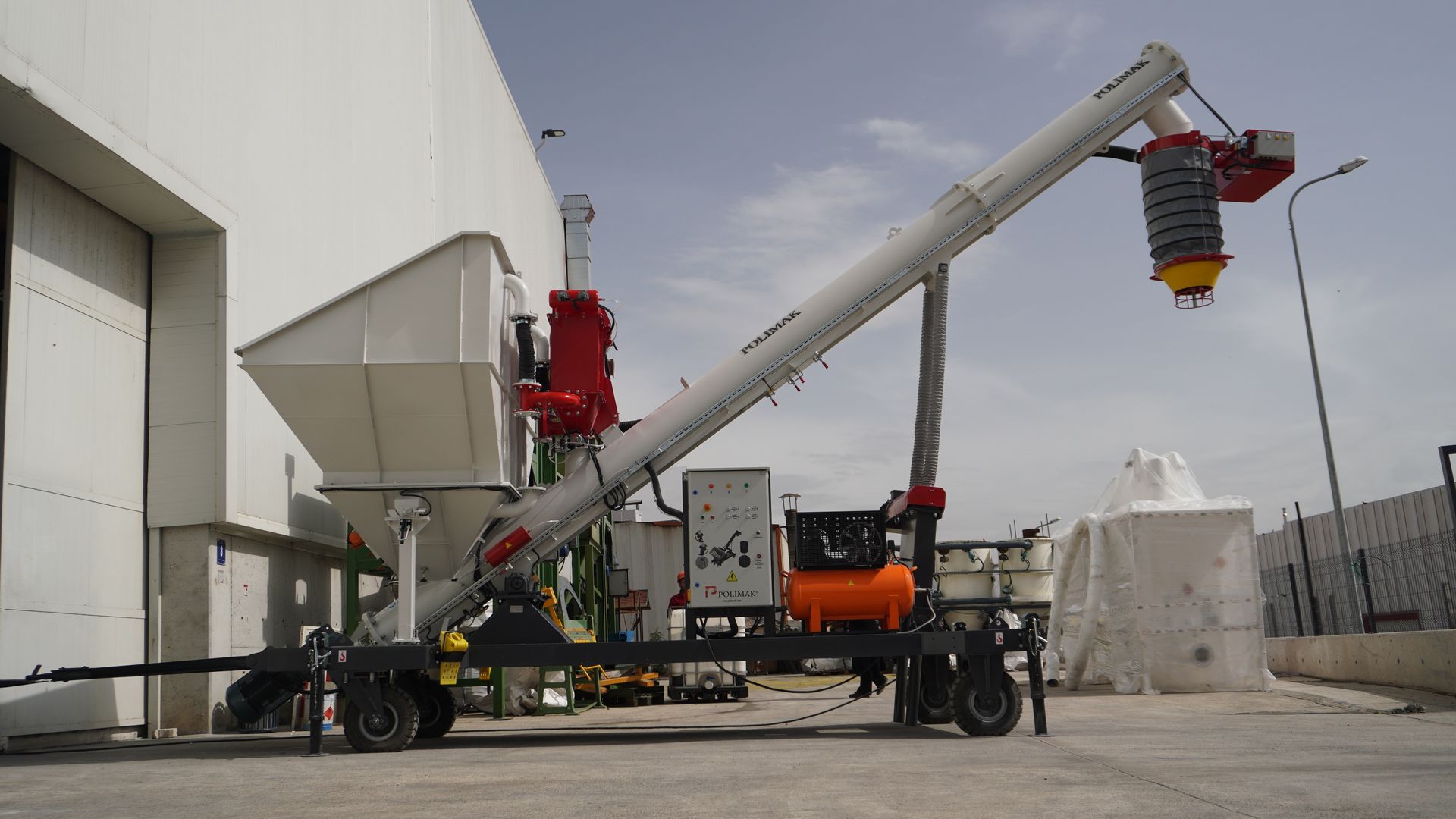 Mobile Bulk Bag Discharge Systems | Smart Logistics by Polimak